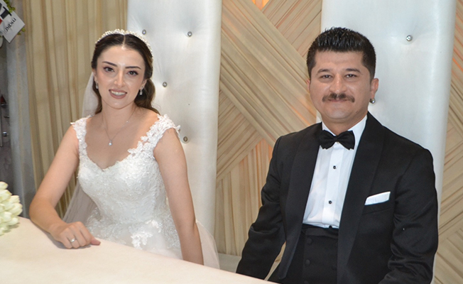 Gürbüz ve Elmastaşı ailelerinin mutlu günü - BATMAN ÇAĞDAŞ GAZETESİ Gürbüz ve Elmastaşı ailelerinin mutlu günü - BATMAN ÇAĞDAŞ GAZETESİ