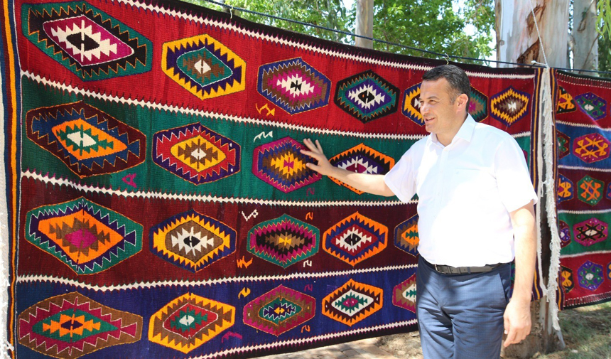 BARAK KİLİMİ DOKUMACILIĞI YAŞATILIYOR - Batman Haber, Son Dakika ...